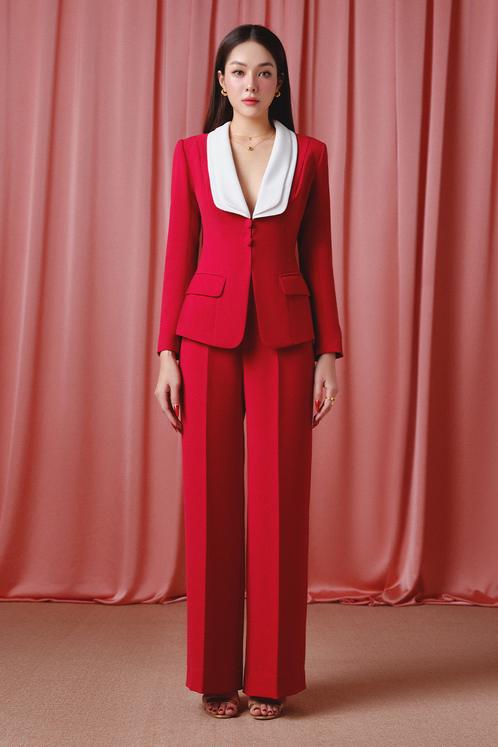 Women's Crimson Power Sheath Contrasting Collar Silk Long Length Set ...