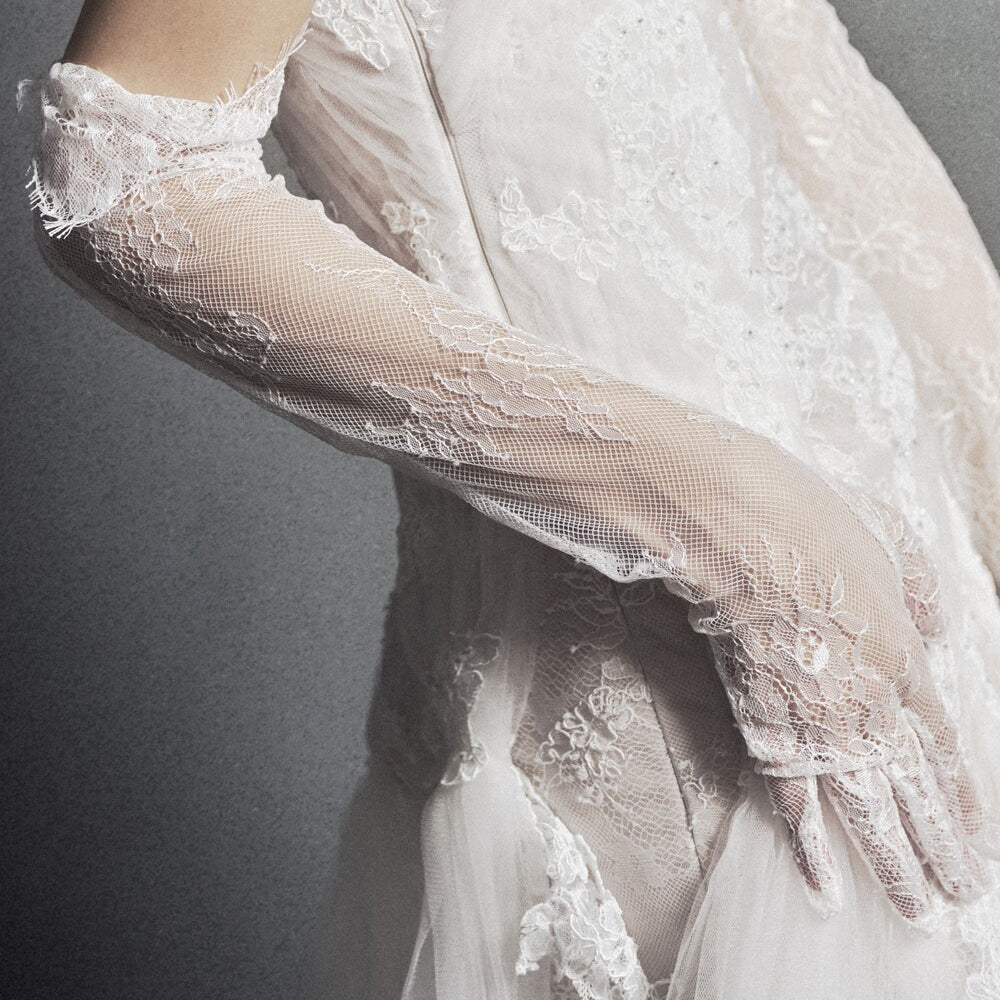 Women's Amour Embroidery Gloves White MEAN BLVD