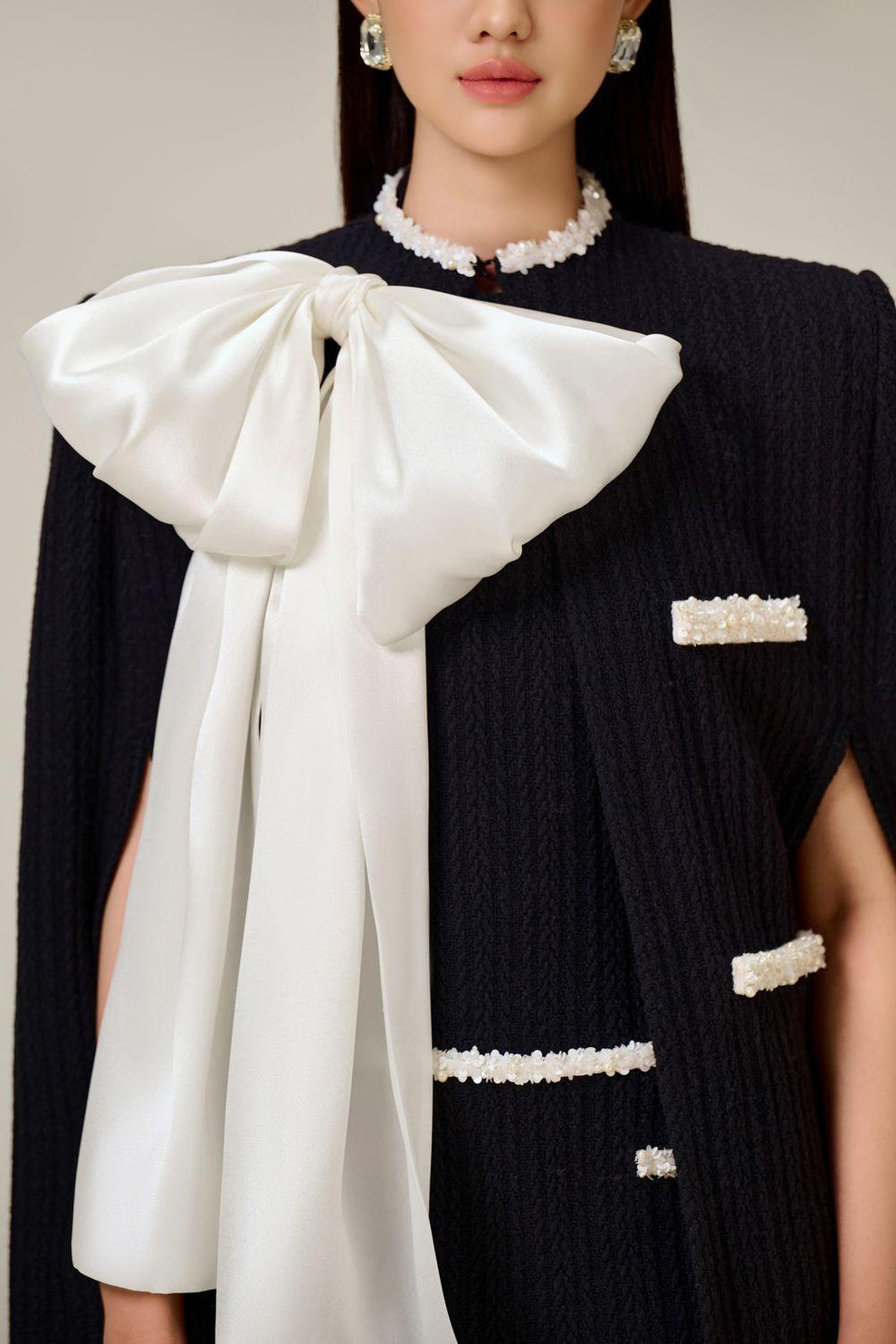 Women's Straight Ribbon Wool Cape XS/S/M/L/XL Cream/Black Ribbed MEAN BLVD