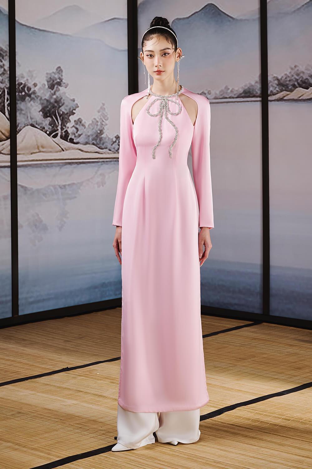 Women's Giai Ky A-line Long Sleeved Silk Satin Ankle Length Ao Dai Set ...