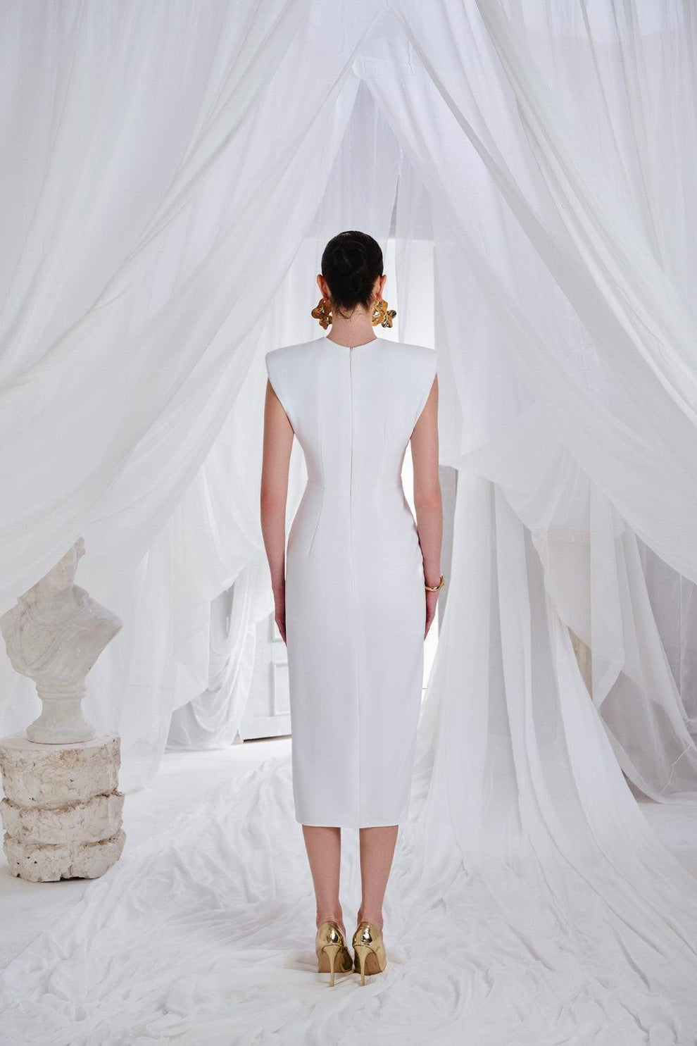 Women's Moreno Sheath Queen Anne Neck Synthetic Midi Dress S/M/L White ...