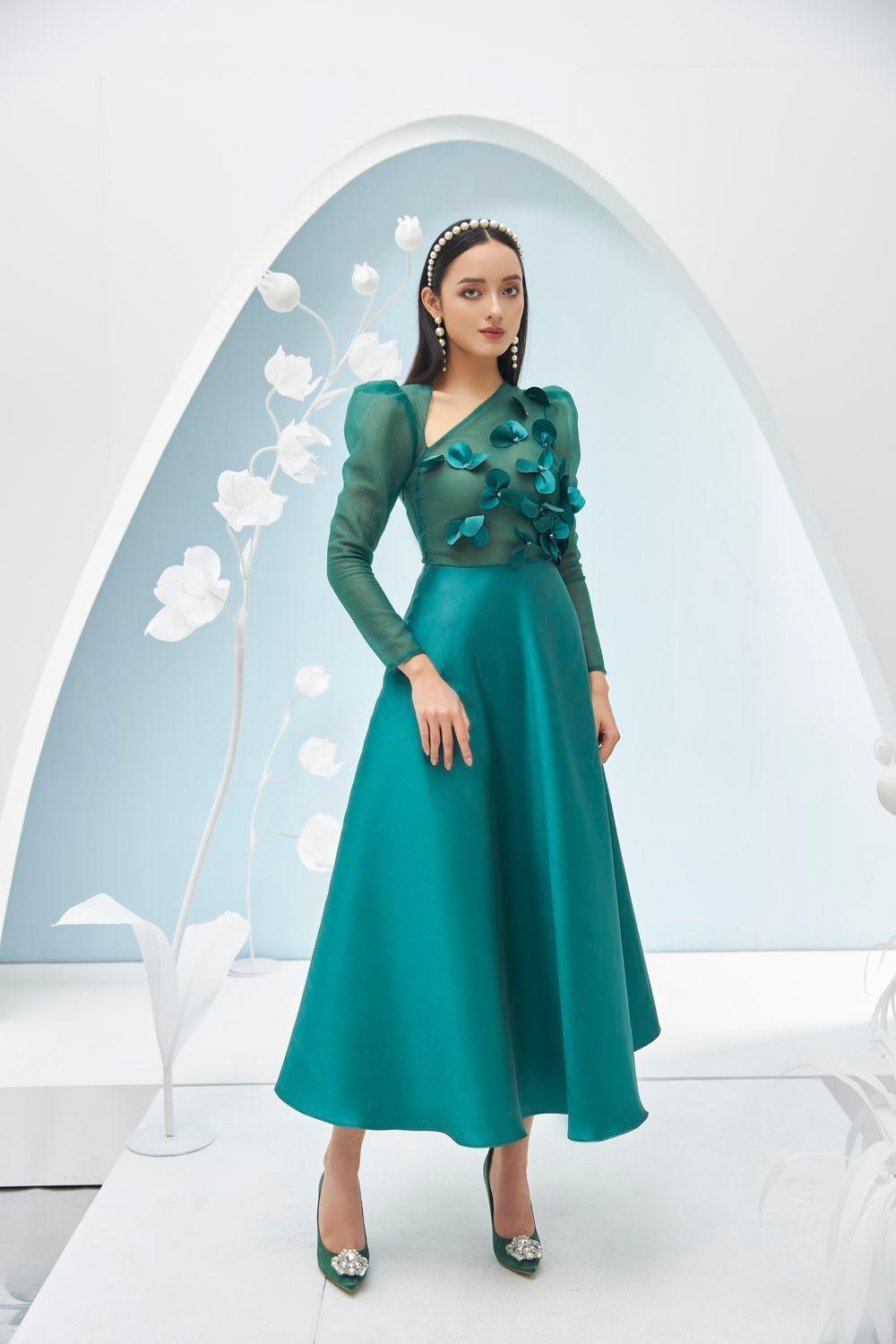 Women's Adelaide Fit and Flare Long Sleeved Taffeta Midi Dress XS/S/M/L ...