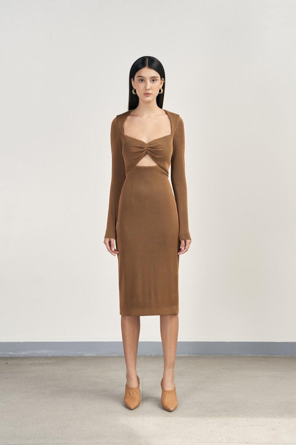 Chalamet Gathered Chest Dress – MEAN BLVD