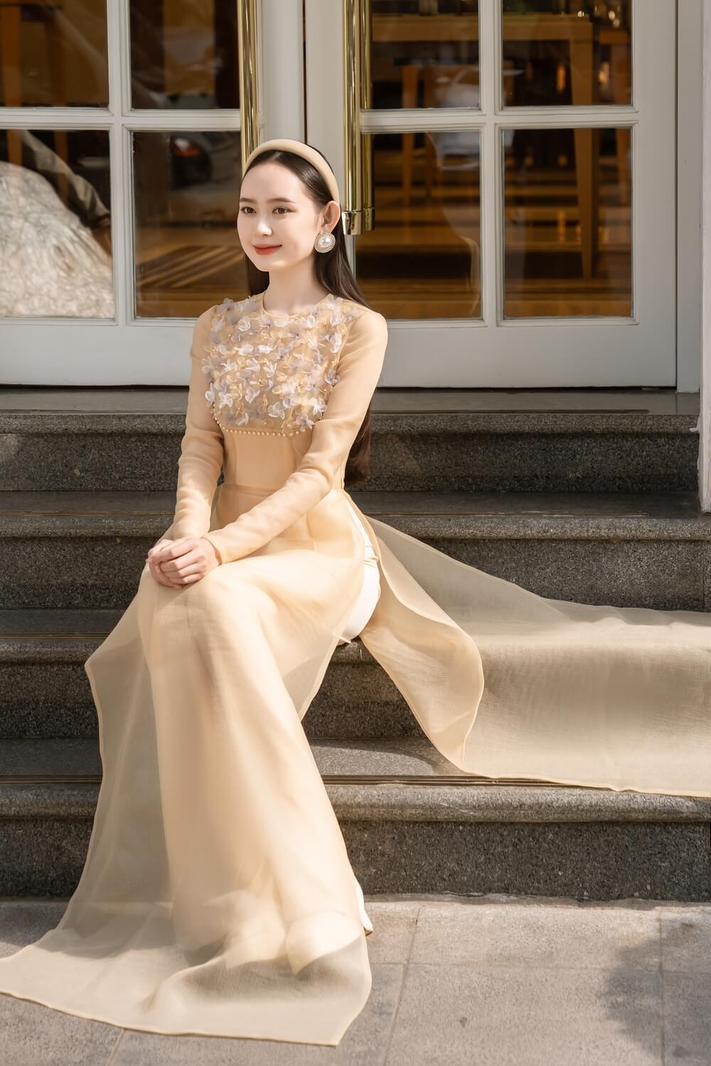 Isabelle Fitted Flower Applique Organza Long Length Ao Dai | MEAN BLVD