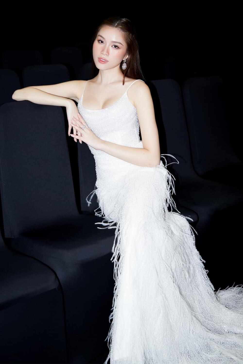 Women's Zelda Mermaid Camisole Lace Extra Long Length Dress S/M/L White ...